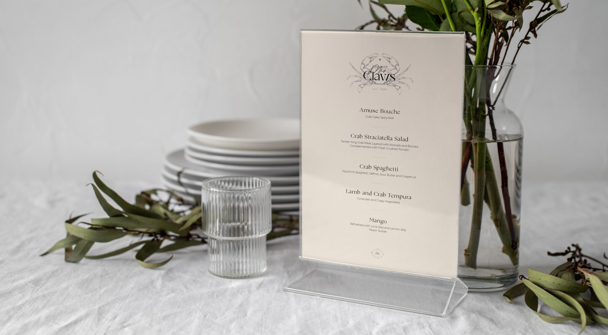 Mrs. Claws Seafood Restaurant Branding - verduredesignco.com